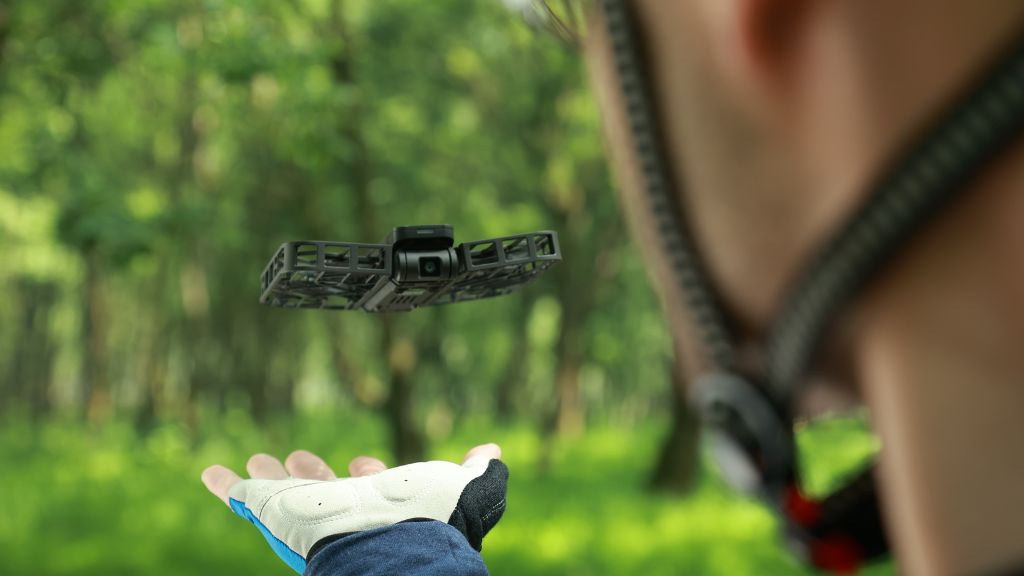 Hover X1: Pocket-Sized Self-Flying Camera - Hunt4Best