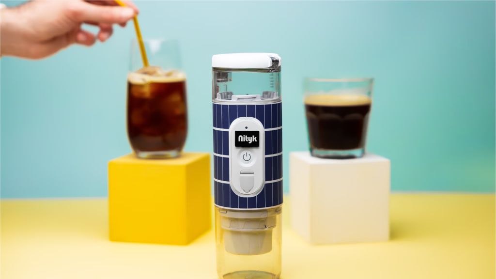 Nityk: Portable Solar Coffee Maker with 15,000mAh Power Bank - Hunt4Best